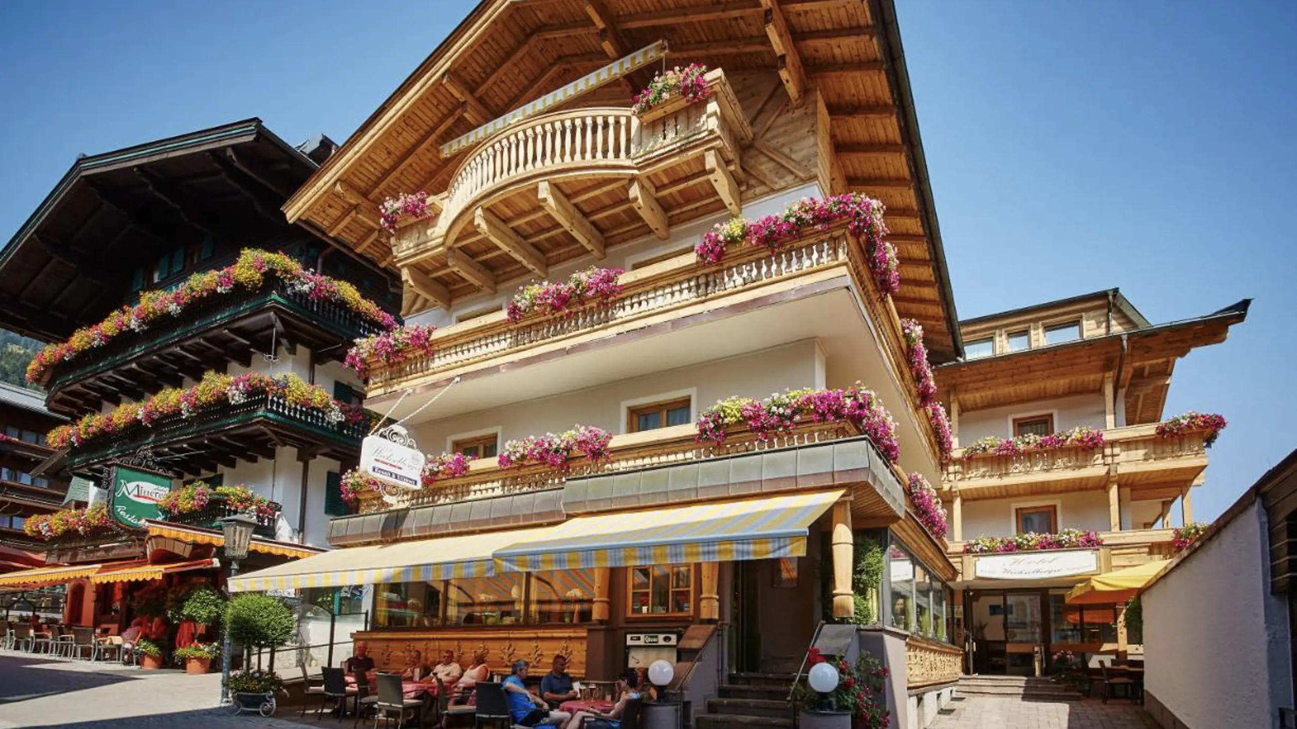 Hotel Wechselberger Saalbach | 3★ direkt am Lift & Zentrum | Alpeffect ...